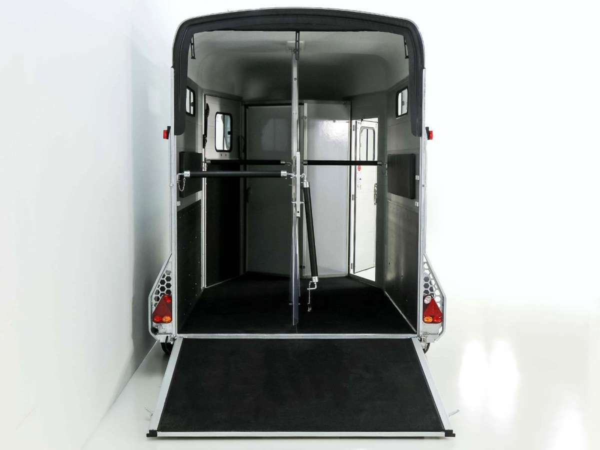 Cheval Liberte Pferdeanhänger Touring XL Country|Sattelkammer ...